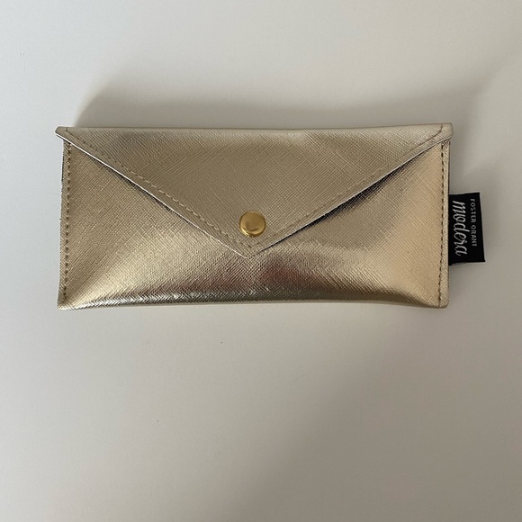 Foster Grant | Accessories | New Foster Grant Eyeglass Soft Case Gold ...